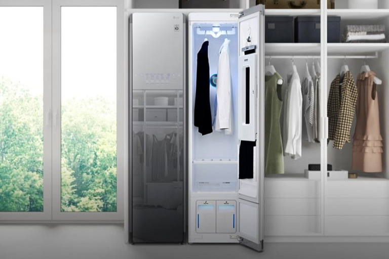 Buy LG Styler 5 Mirror Door Steam Clothing Care System | Domayne AU